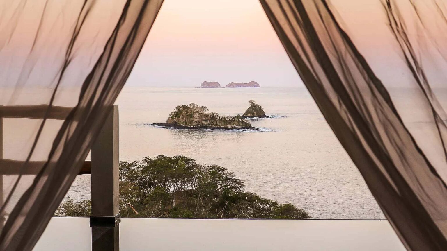 Casa Chameleon At Las Catalinas By Rentyl Resorts